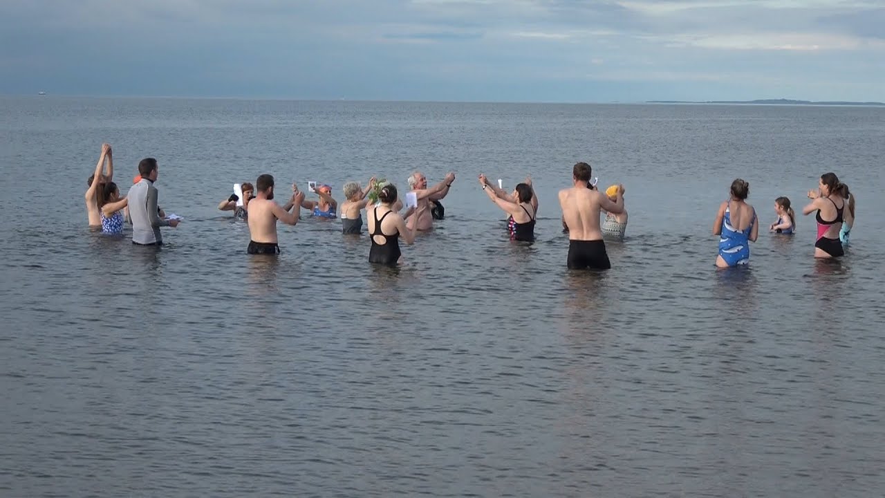Edinburgh Wild Ones, Summer Solstice Singy Dip 2022 - YouTube
