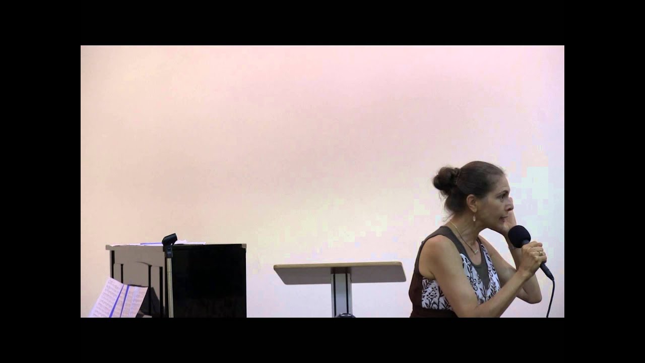 "In a Little House" Sung by Susanne Katchko/אין אַ קלײנער שטיבעלע - YouTube