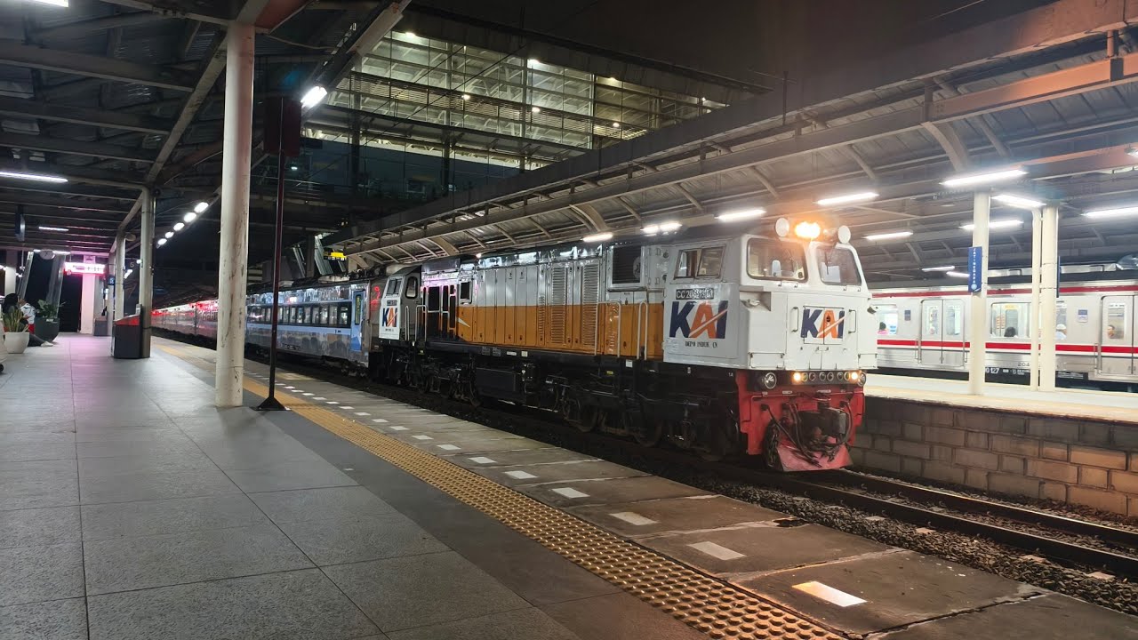 KERETA BISNIS AKAN SEGERA PUNAH?NONTON KERETA API KRL JAKARTA,Jr 205 ...