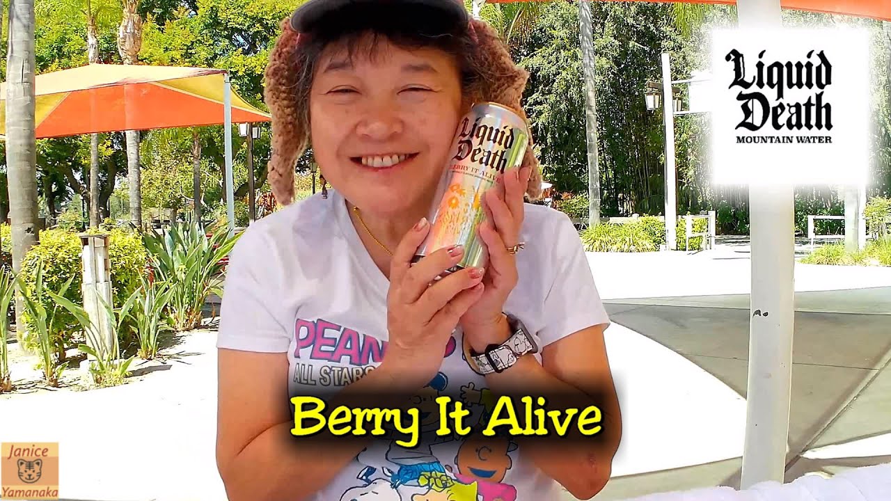Liquid Death Berry It Alive #2022summertimeeats #MurderYourThirst - YouTube