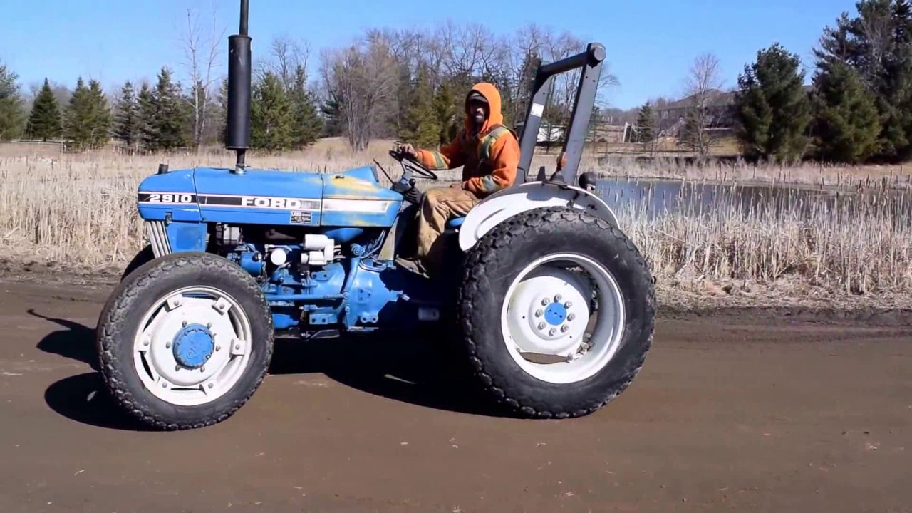 Ford 2910 Front Wheel Assist - YouTube