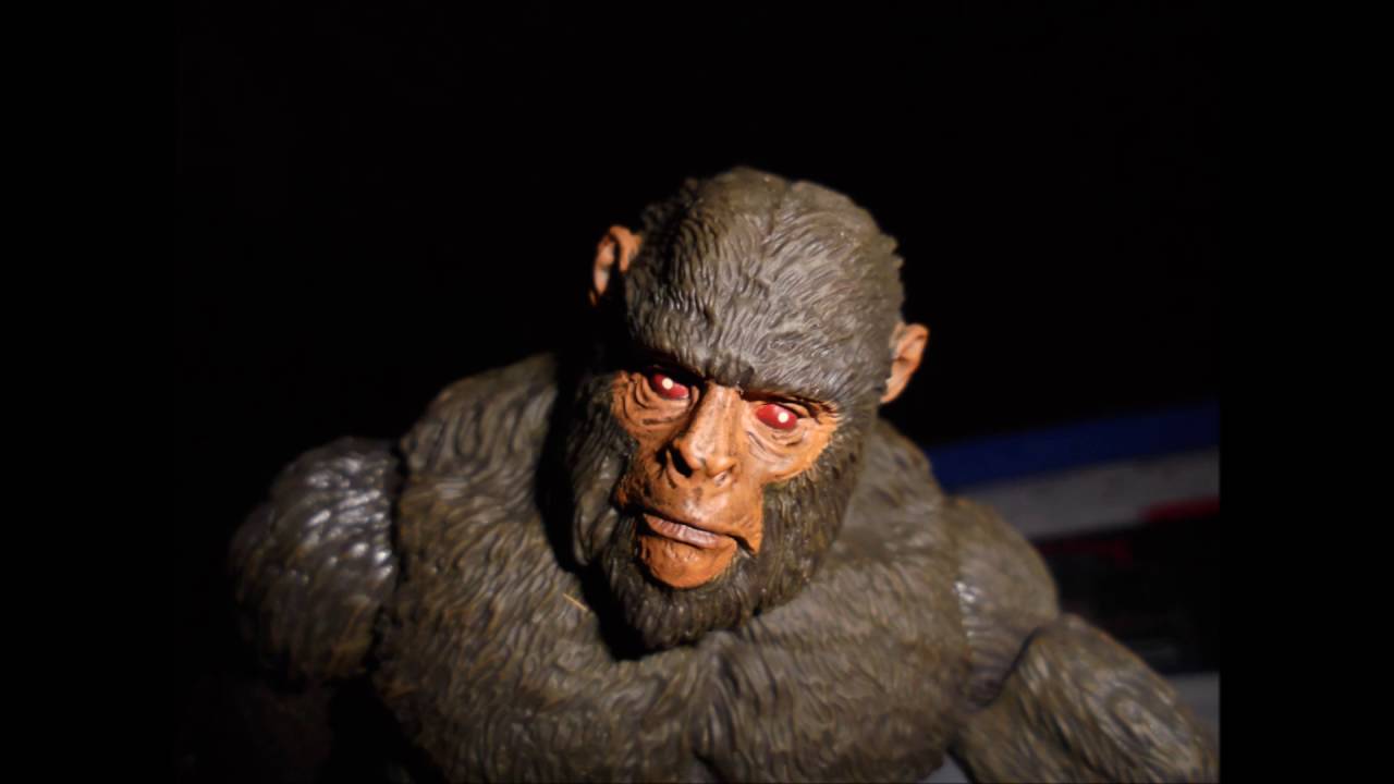 Review Creatureplica Skookum - YouTube