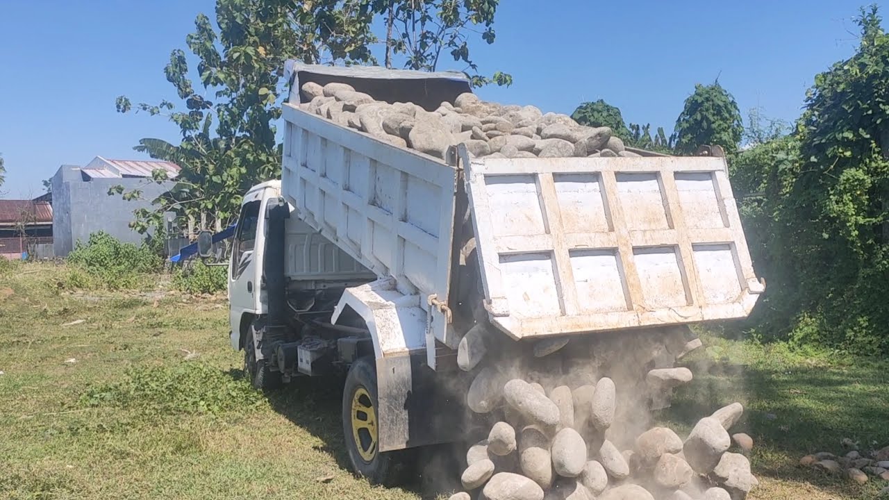 Mobil Truk Isuzu Elf Tiger Jomplang Batu Kali. - YouTube