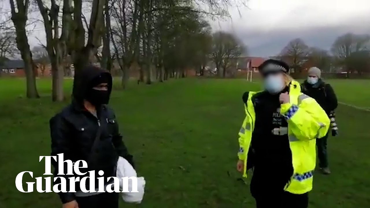 Police confront asylum seekers protesting outside Kent barracks - YouTube