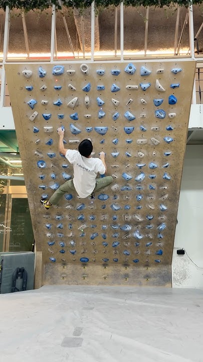 MoonBoard 2024 - Top Tension, 6C+/V5 - YouTube