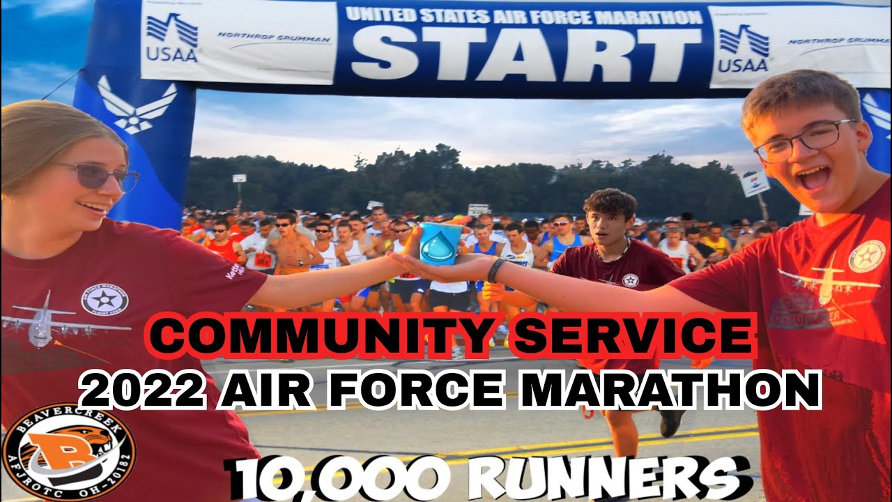Giving Water to 10,000 Marathon Runners! - YouTube