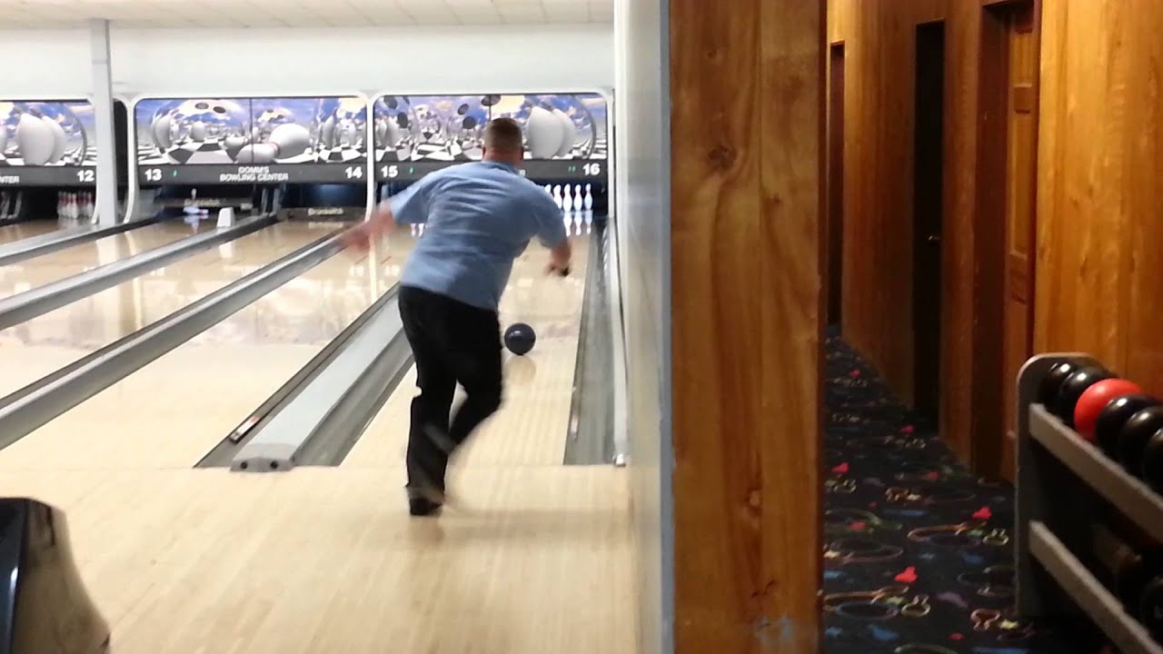 Bill Stoddard Bowling a GUTTER BALL - YouTube