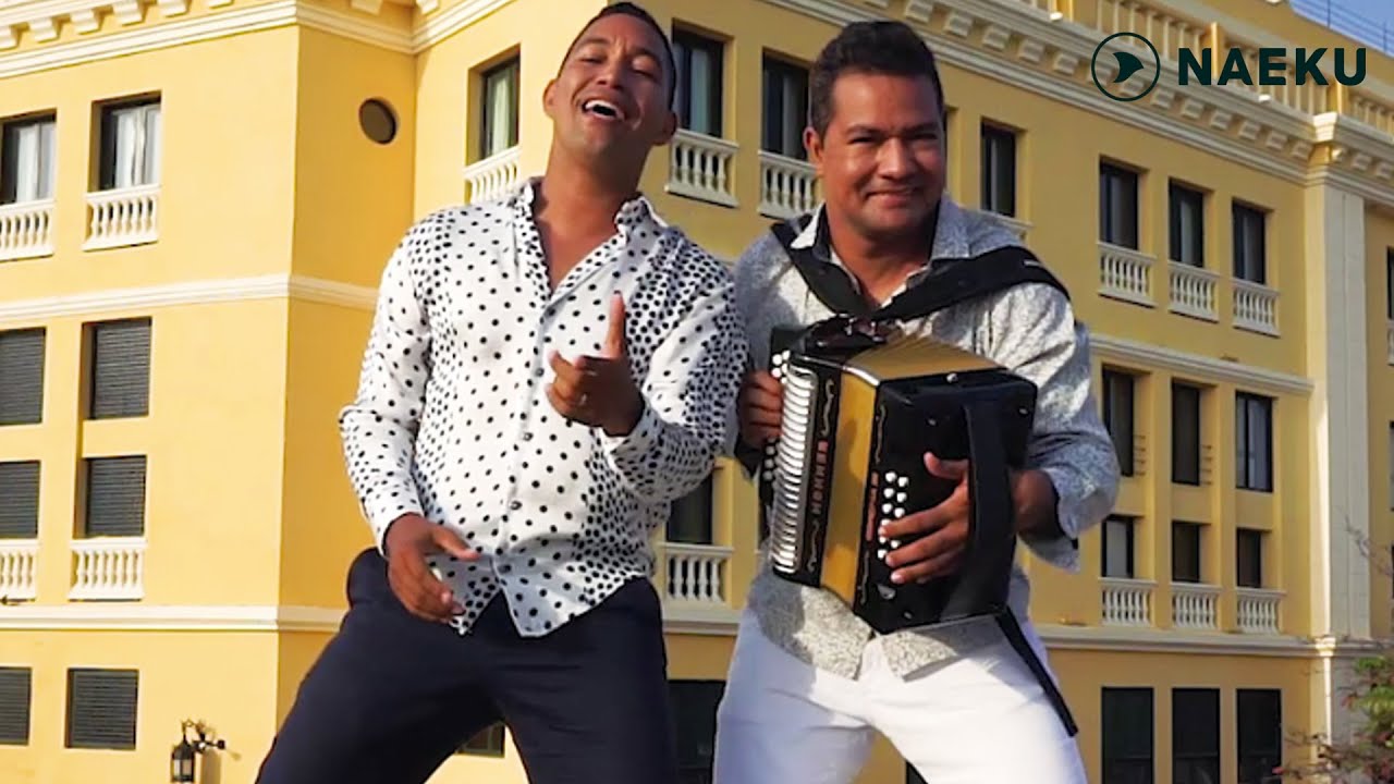 Lloré - Alex Ruiz (Video Oficial) - YouTube