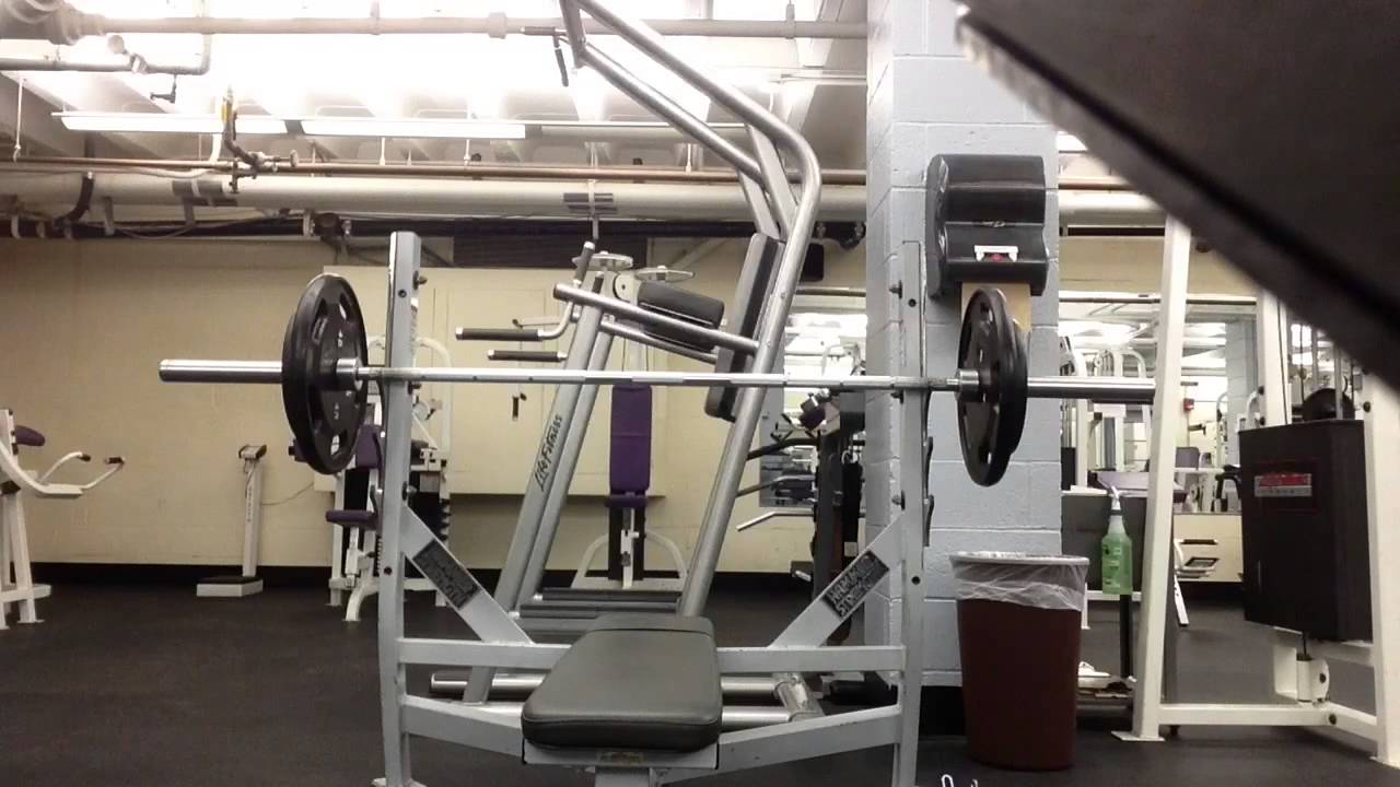 Benching 175, 185 then max out on 195 - YouTube