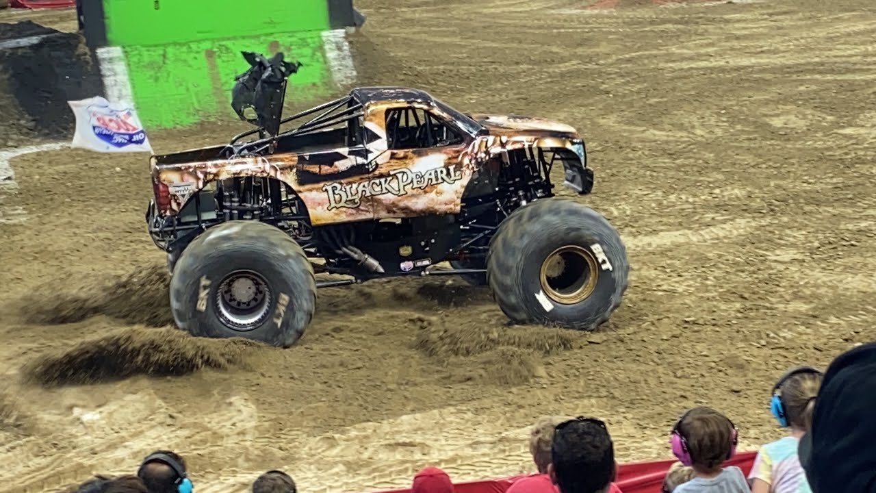 Freestyle Monster Jam Indianapolis Show 1, 6/12/2021 - YouTube