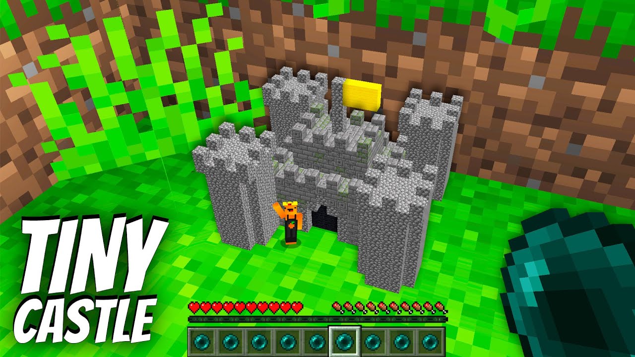 What's INSIDE the TINY CASTLE in Minecraft ? I found a SMALLEST CASTLE ...