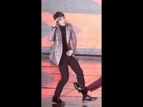 160217 엑소 (EXO) - LOVE ME RIGHT  [디오]D.O직캠 Fancam (가온차트) by Mera