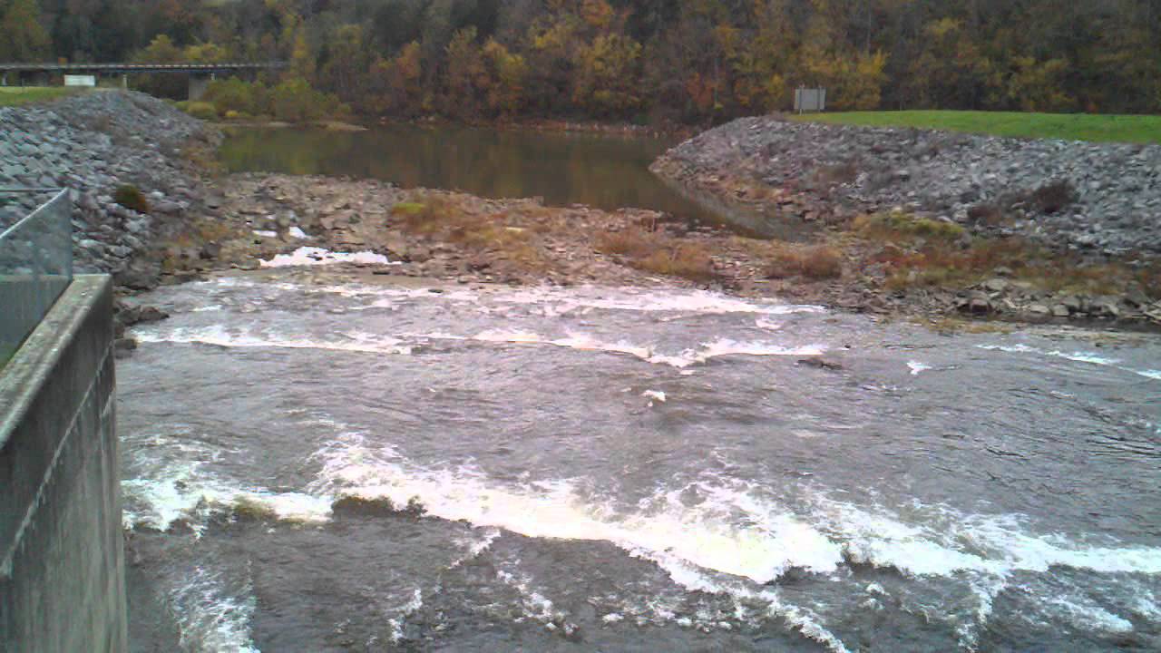 Tims Ford Dam spillway - YouTube