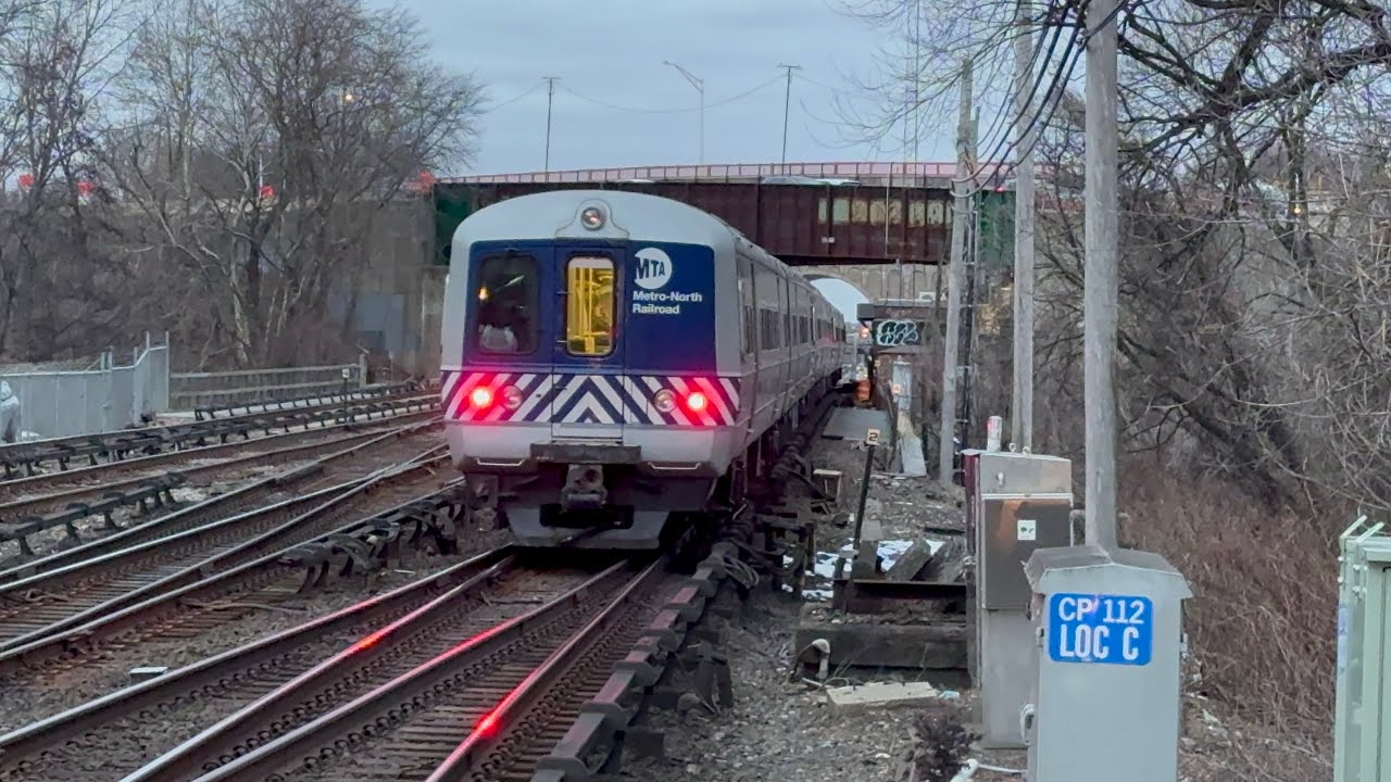 MNRR Harlem Line: PM Rush Hour Service at Woodlawn - YouTube