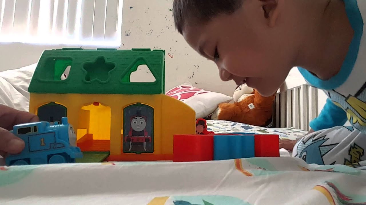 Thomas and Friends Shape Sorter.. [KidsLove!] - YouTube