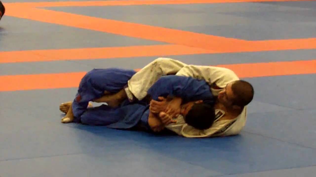 2010 Brazilian JiuJitsu Nationals Issa Able vs Ivan Alvarado - YouTube