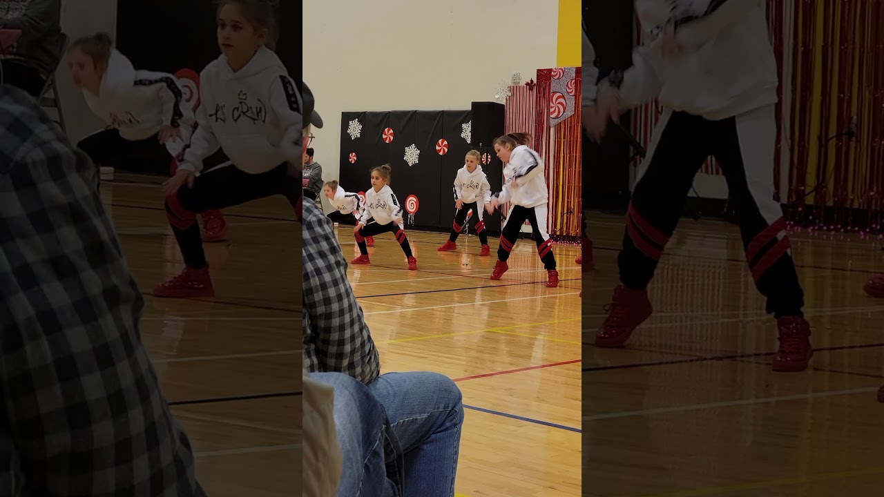 Gingerbread man. Hip hop dance show - YouTube