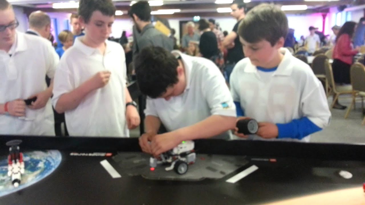 Firrhill High School Lego EEP Competition - Robot Challenge - YouTube