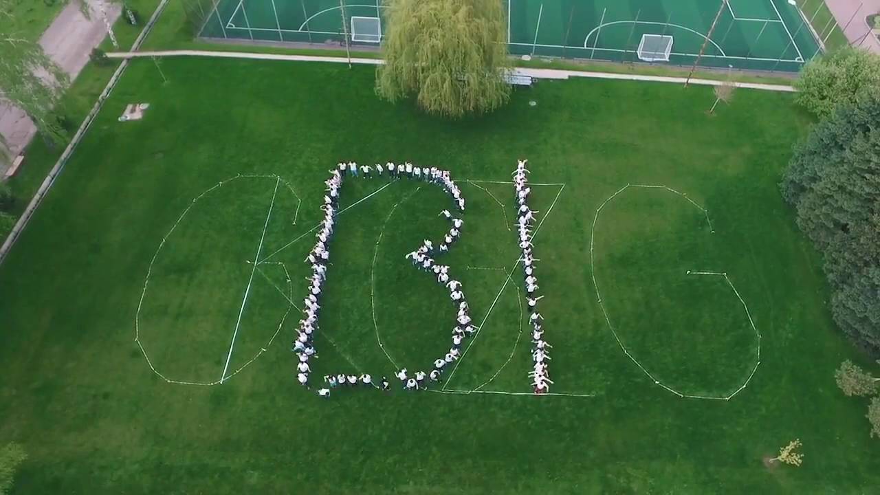 Флэш моб на территории отель-санатория "Altyn Kargaly" - YouTube