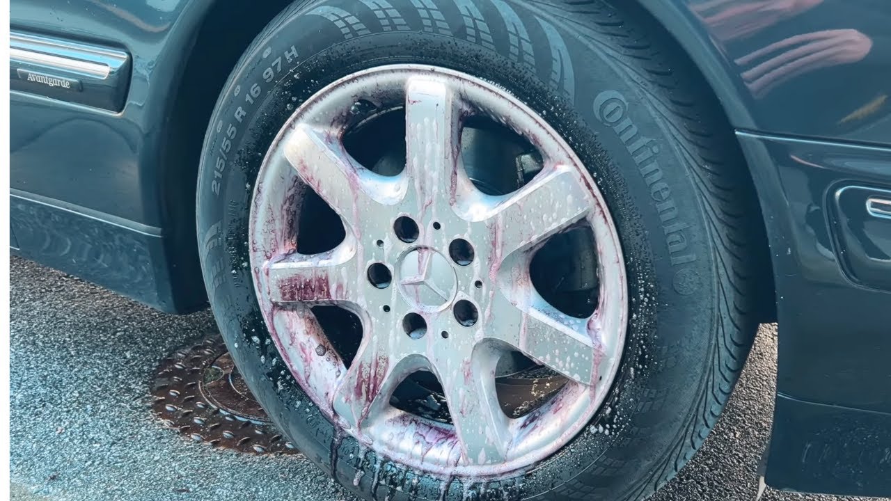 Stopping My W210 Mercedes E320 From Rusting - YouTube