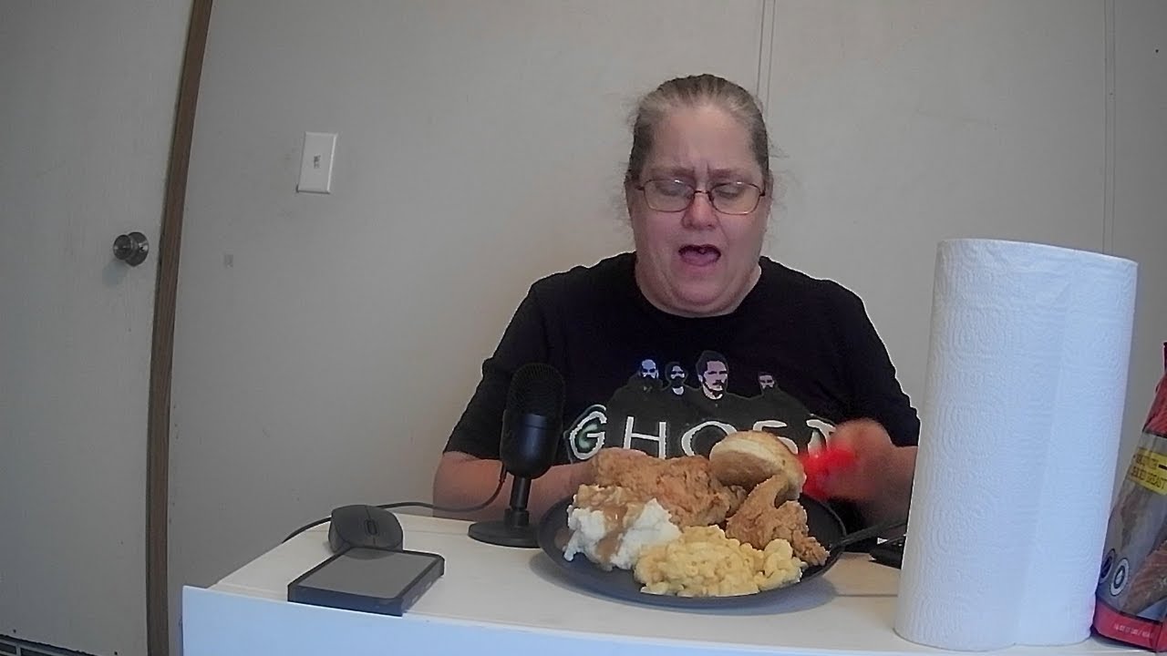 Bo time baby fried chicken mashed pot and mac and cheese eating show # ...