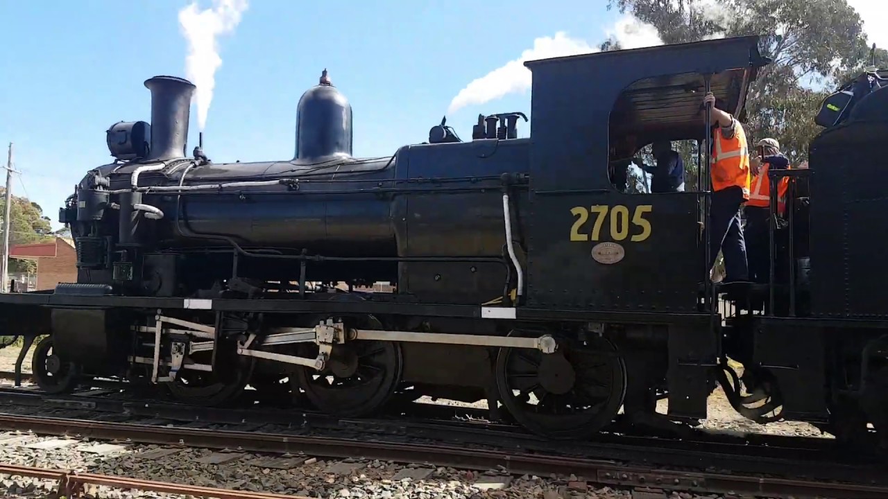Adz' Train Vlogs - 2705 steam train at Thirlmere - YouTube