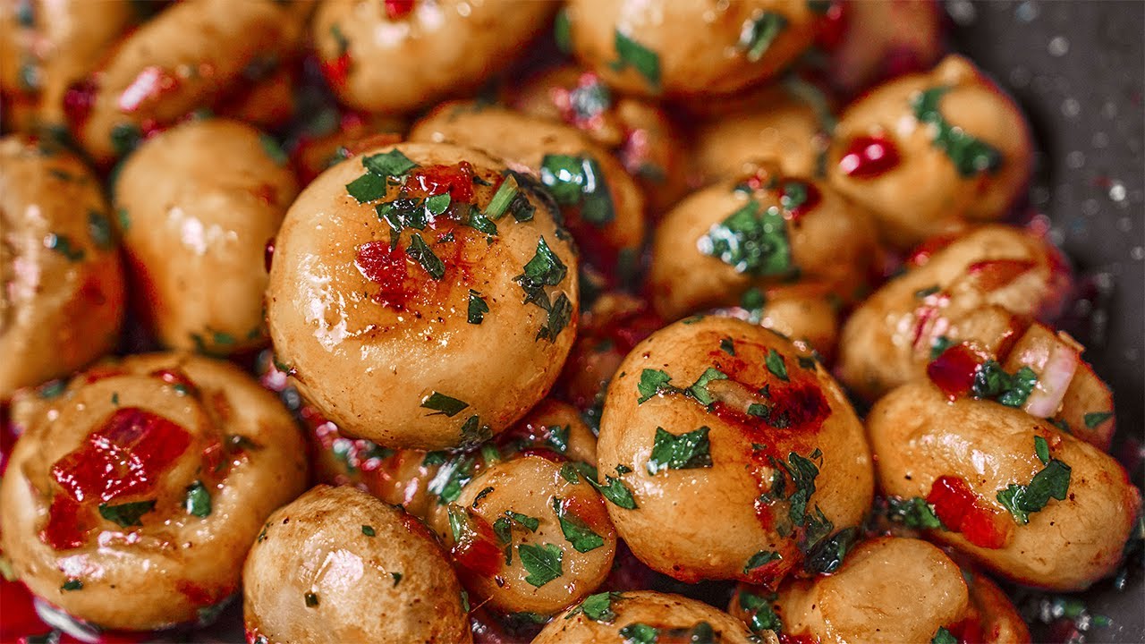 Ai ciuperci acasă? Iti trebuie doar 15 minute pentru a găti aceste ...