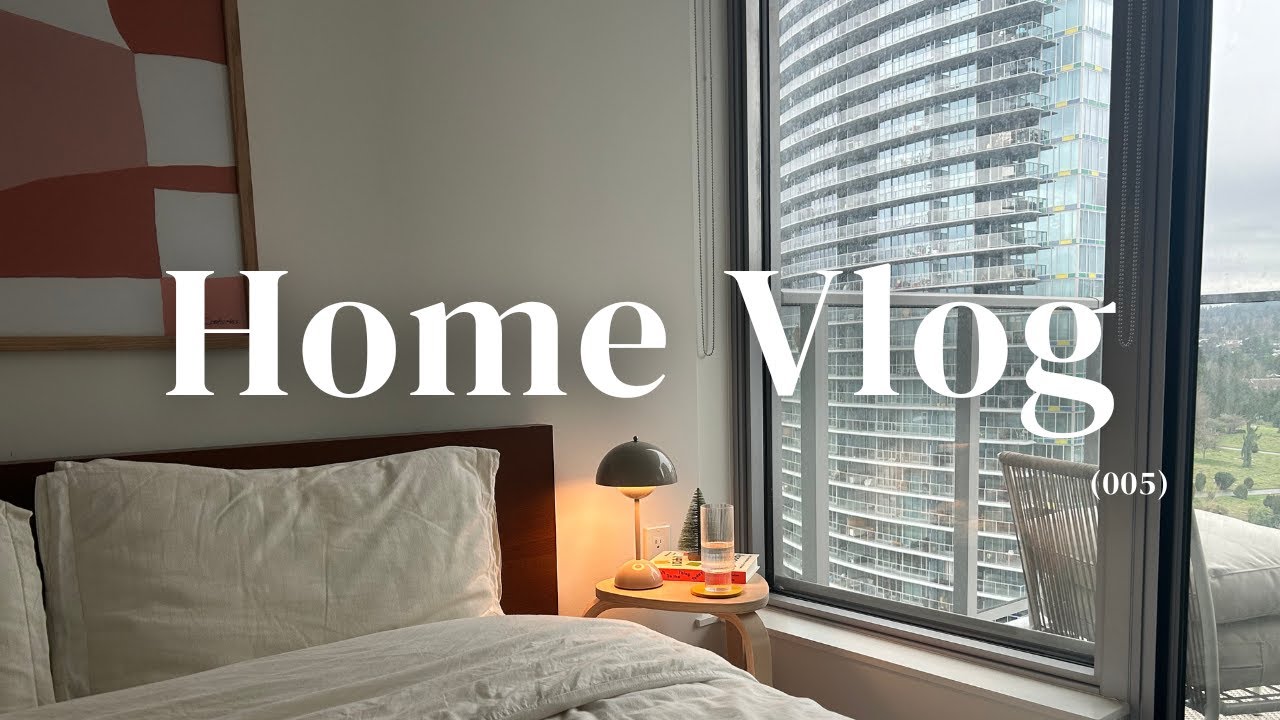 Home Vlog | Christmas getaway, living in Vancouver, homebody. - YouTube
