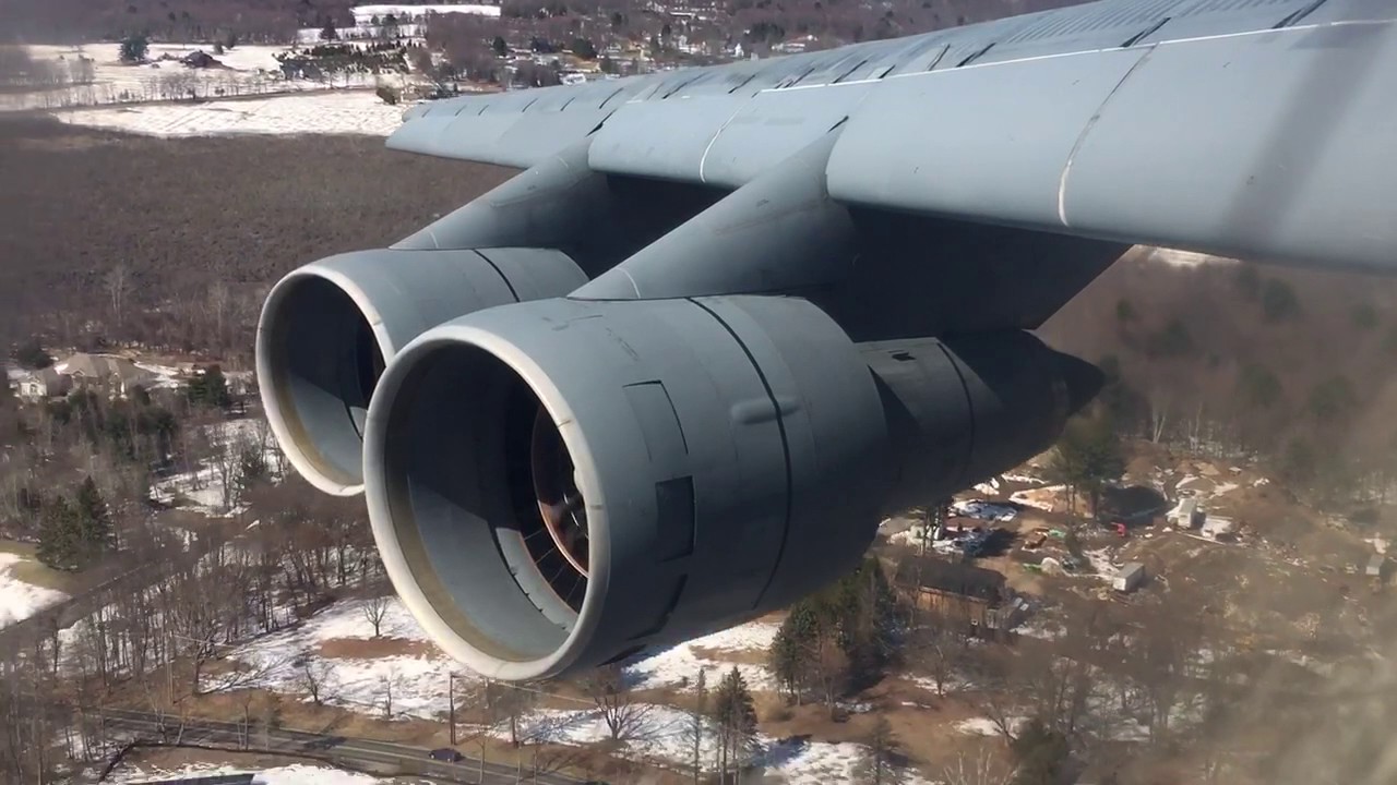 C5A 69-0020 go around. One of 4 tf39 powered c5 - YouTube