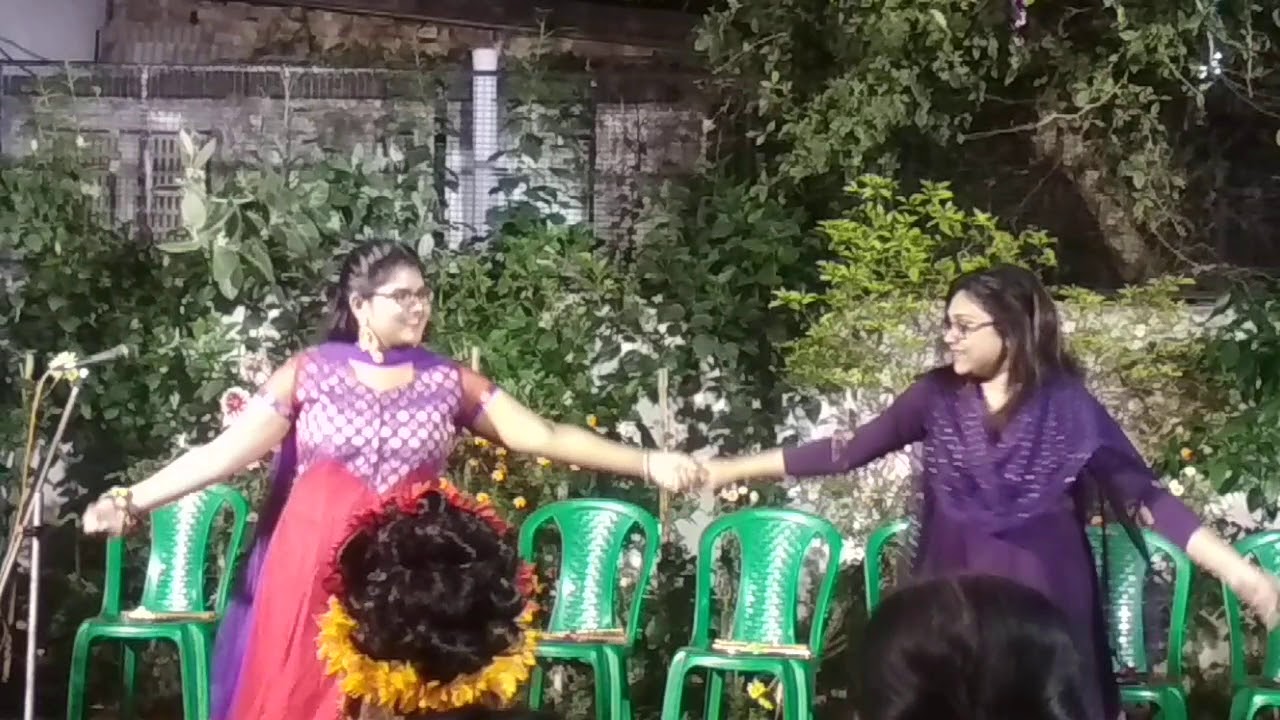 # Bosonto ase geche Dance by Poulami Nath - YouTube