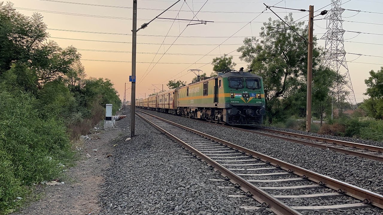 Prerna Express With Ajni WAG-9 | Ahmedabad - Nagpur - YouTube