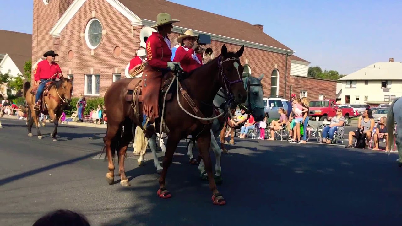 Pendleton Round Up Horse Band at Parade 2017 - YouTube