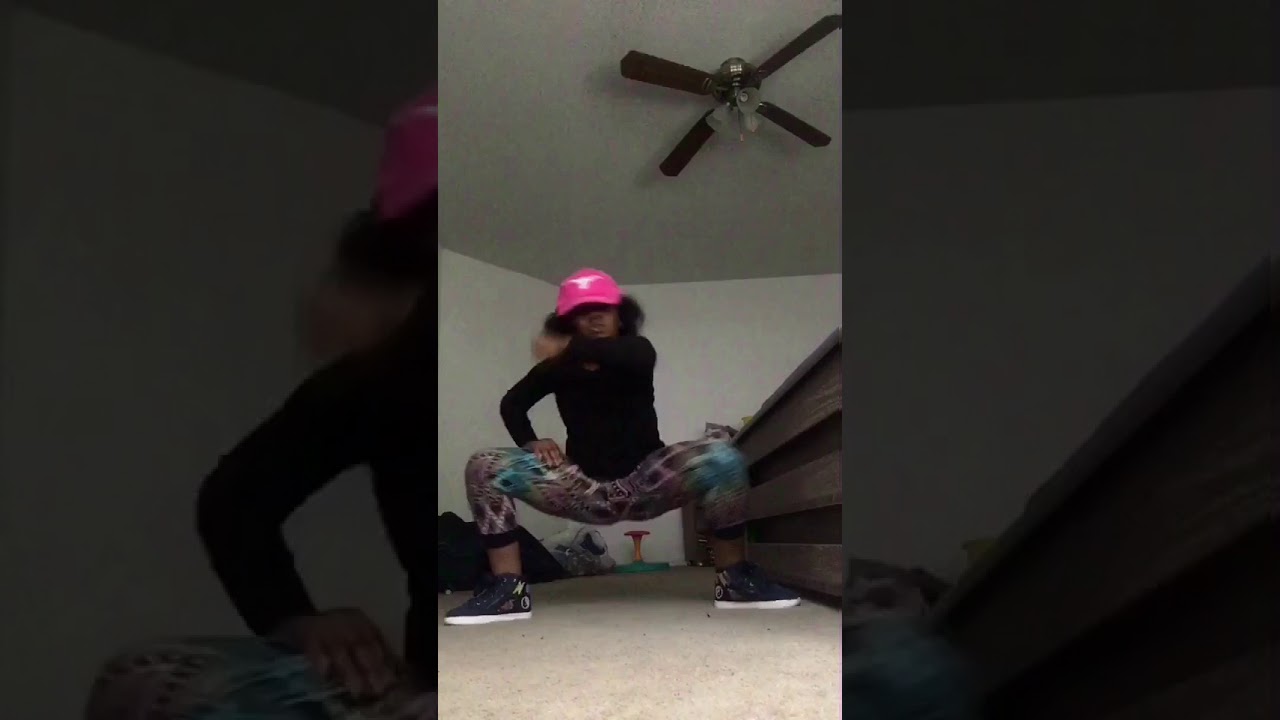 Bucking and leg up - YouTube