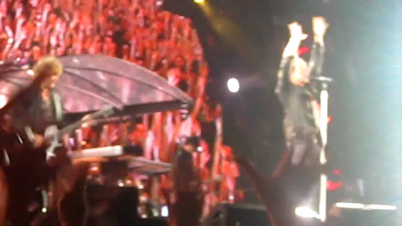 RAISE YOUR HANDS (opening song) - BON JOVI - 7/9/10 - YouTube