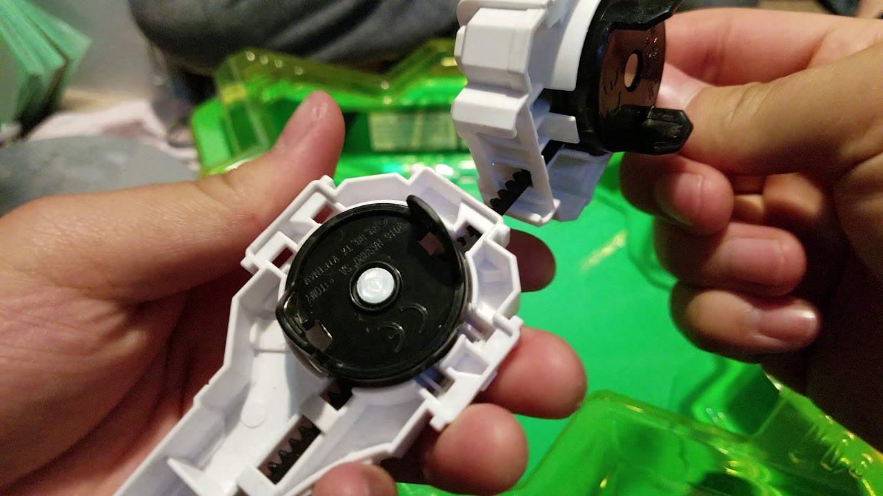GOLDEN XCALIUS!? | BEYBLADE BURST COMBO BATTLES PART 02 - YouTube