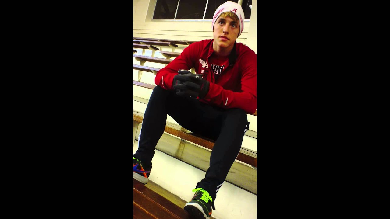 Elijah Armstrong of Idaho comes to Utah to win 2 mile at BYU - YouTube