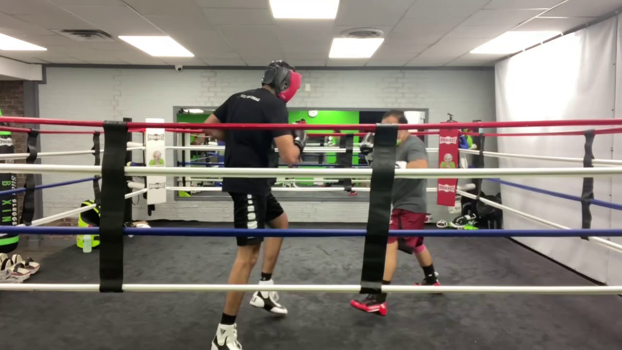 Boxing sparing - YouTube