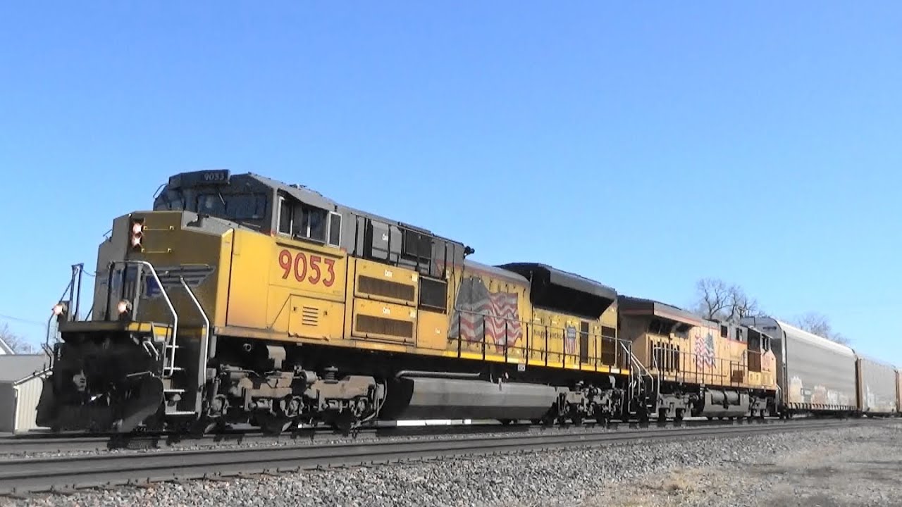 UP 9053 Leads An Auto Rack Train, Grand Mound, IA - YouTube