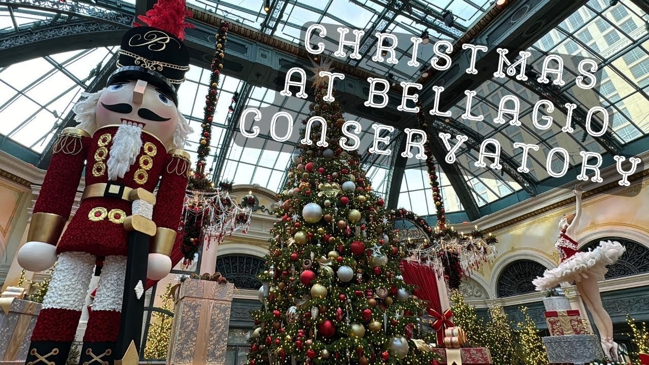 Jaw-Dropping Christmas Display at Bellagio - Must See! Bellagio ...