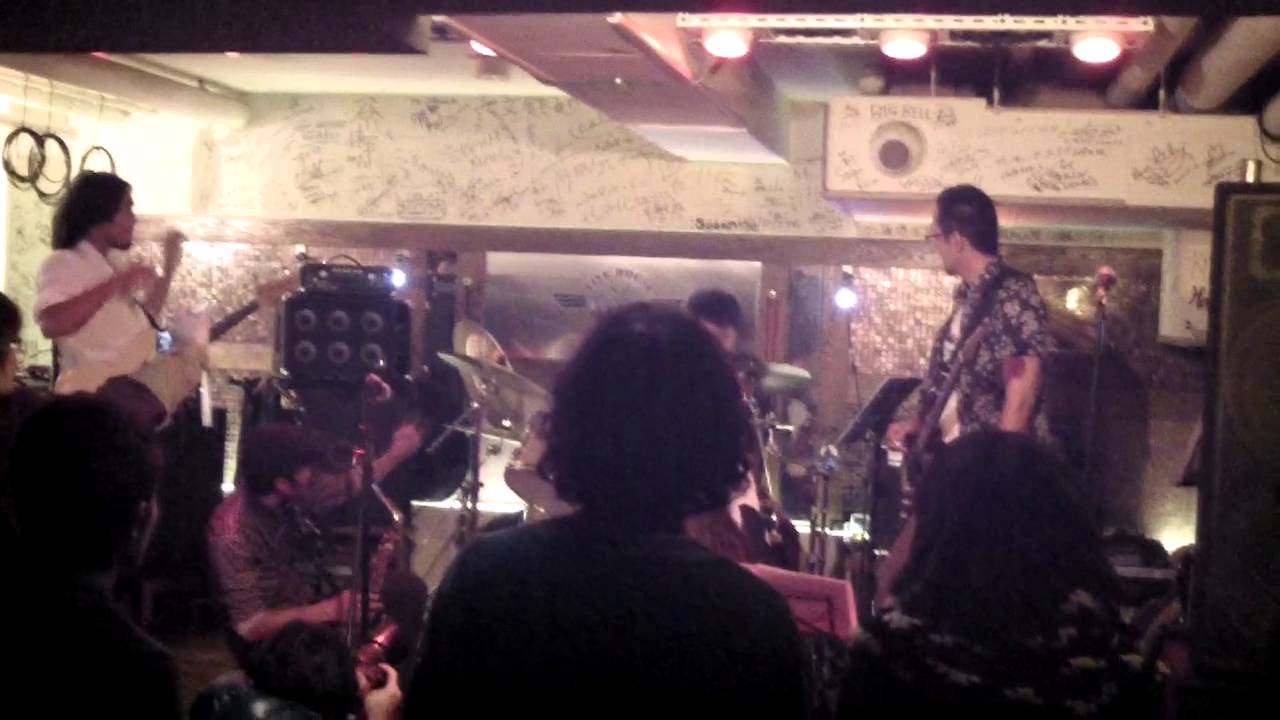 Monkey Strut - YouTube