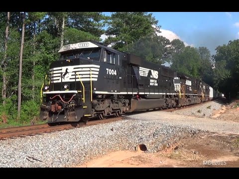 HD: NS 7004 leads NS Train 69W in Bowdon Junction, GA - YouTube