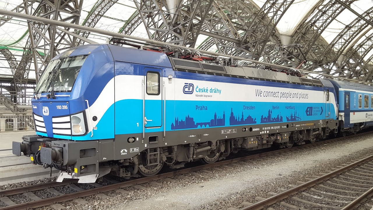 ČD-EuroCity in Dresden Hbf: EC378 Kiel Hbf - YouTube