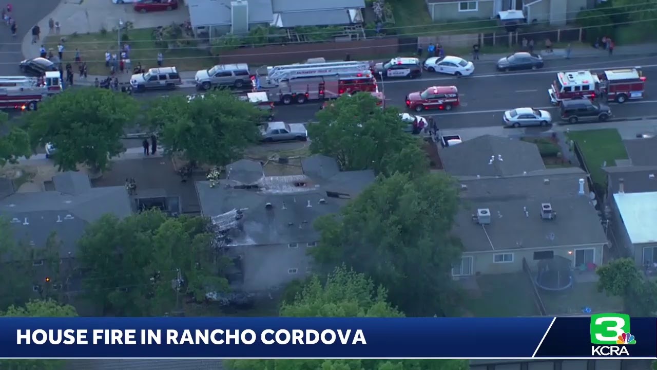 LiveCopter 3 spots an active house fire in Rancho Cordova. Crews on ...