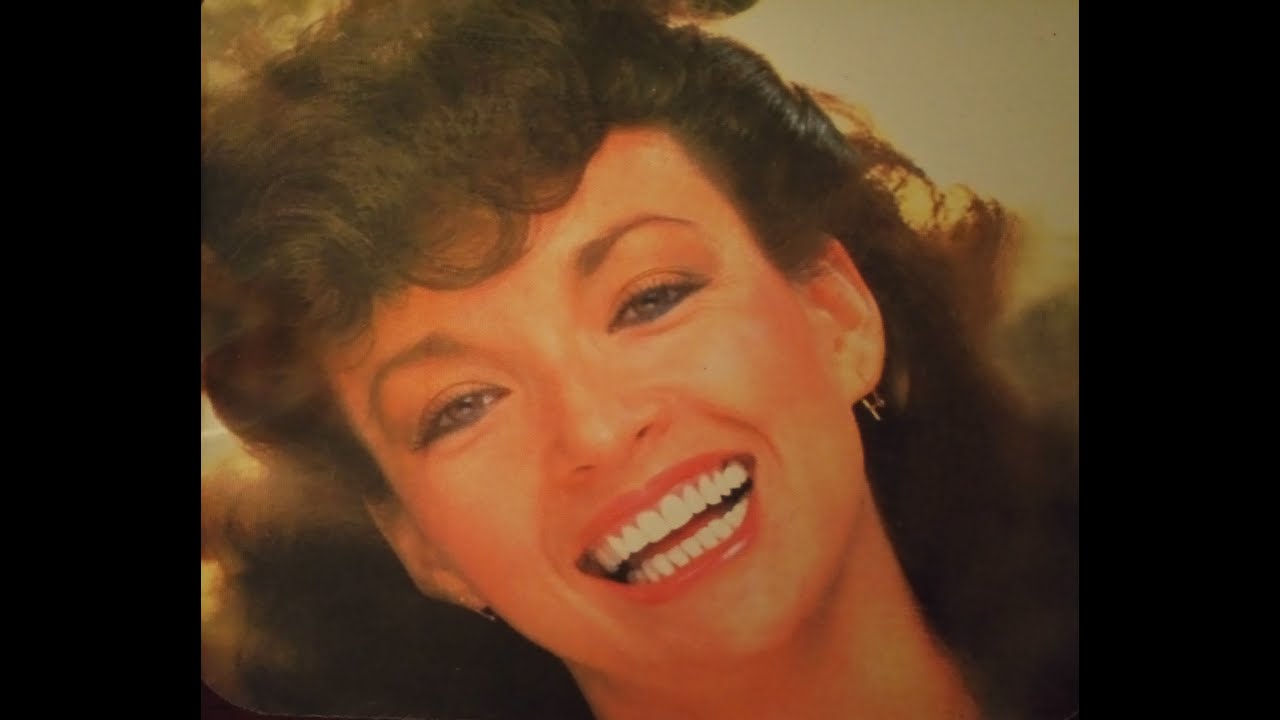 CLAUDIA DE COLOMBIA-Rio Badillo - YouTube