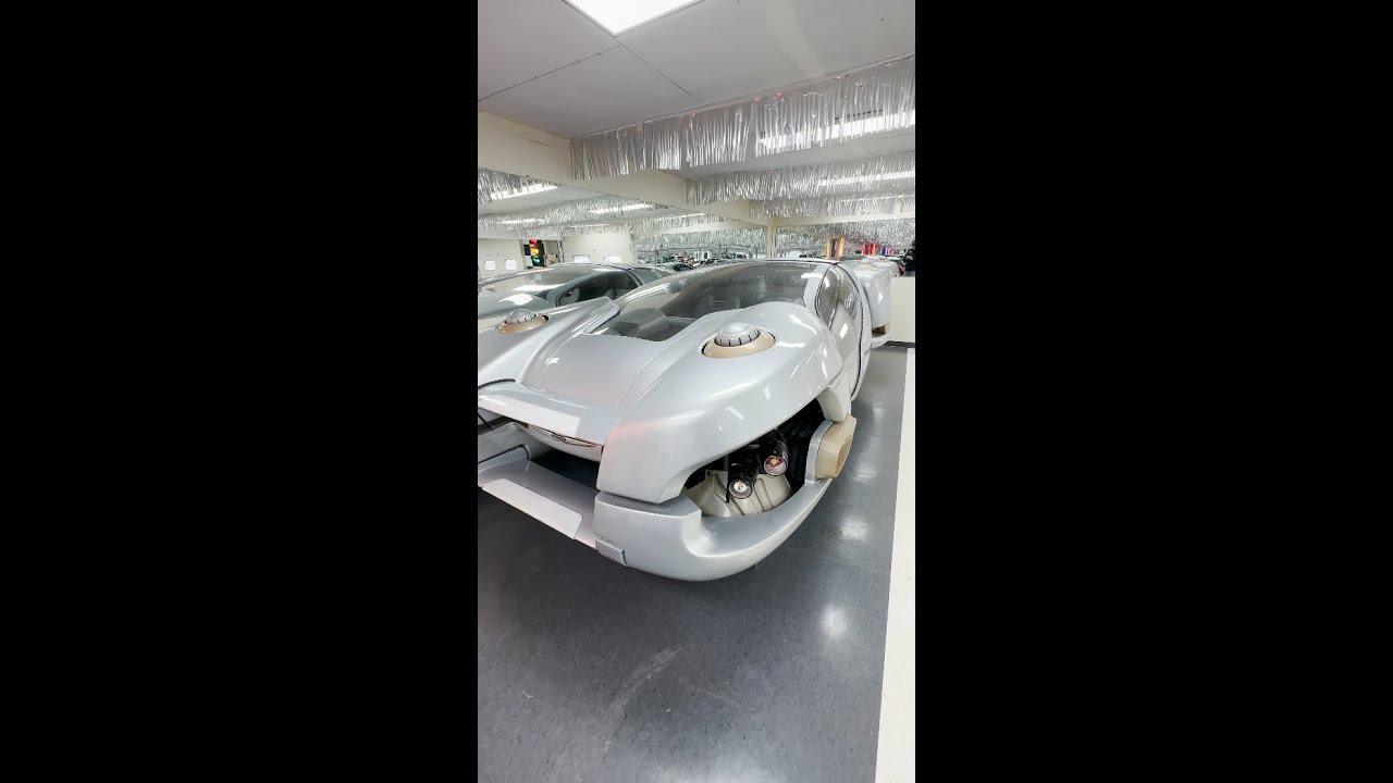 The Screen-Used Hover Car Colin Farrell and Jessica Biel drove in Total ...