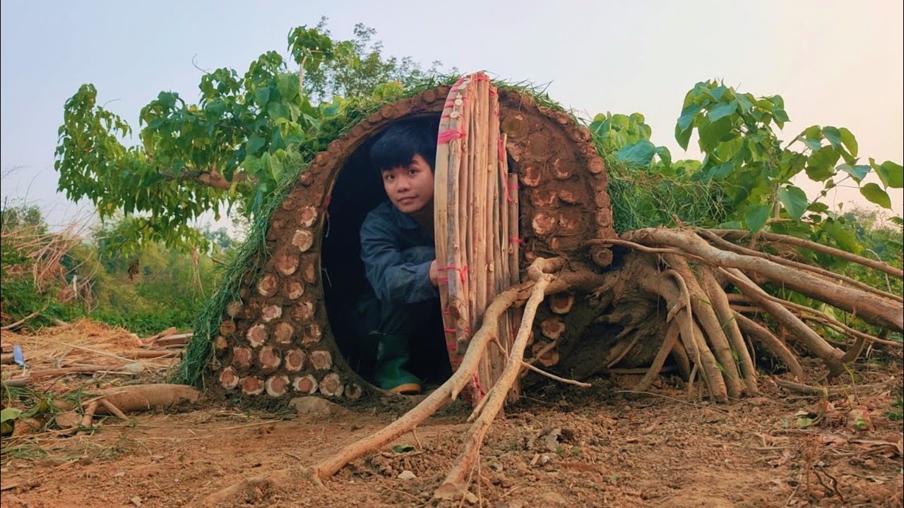 Bushcraft / Building a Warm and Comfortable Cave to Survive, in a ...
