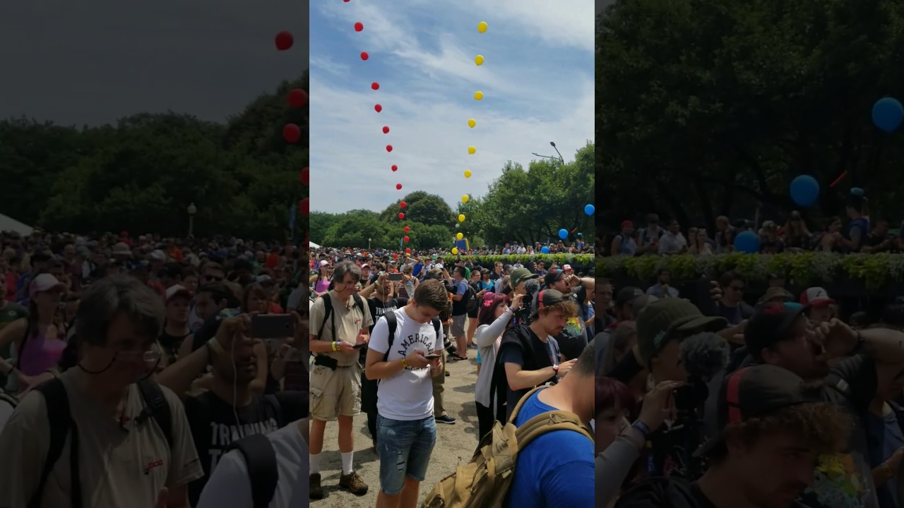 Pokemon GO Fest - Chicago - Crowd chants "We can't play" - YouTube
