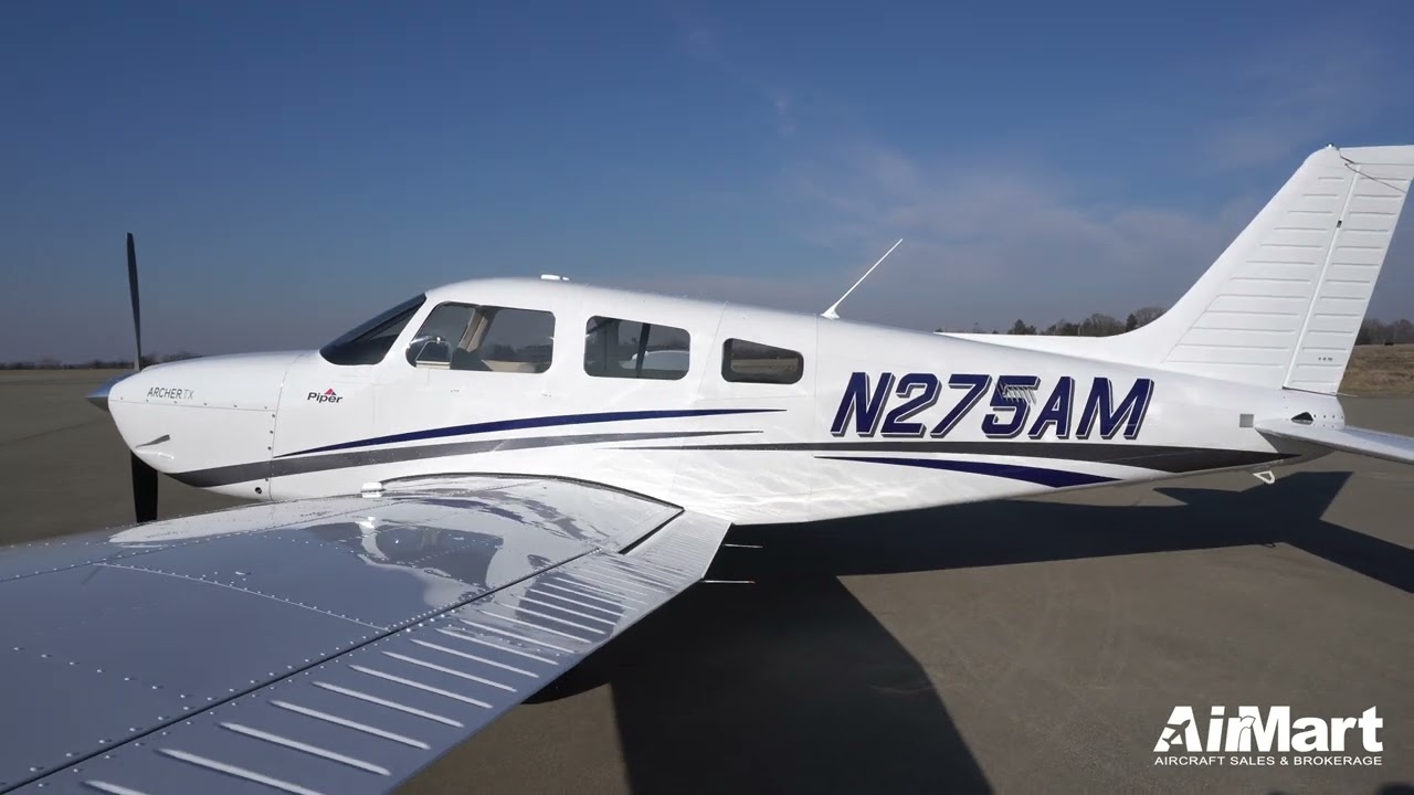 Feature Friday Flyby | 2022 Piper Archer TX - YouTube