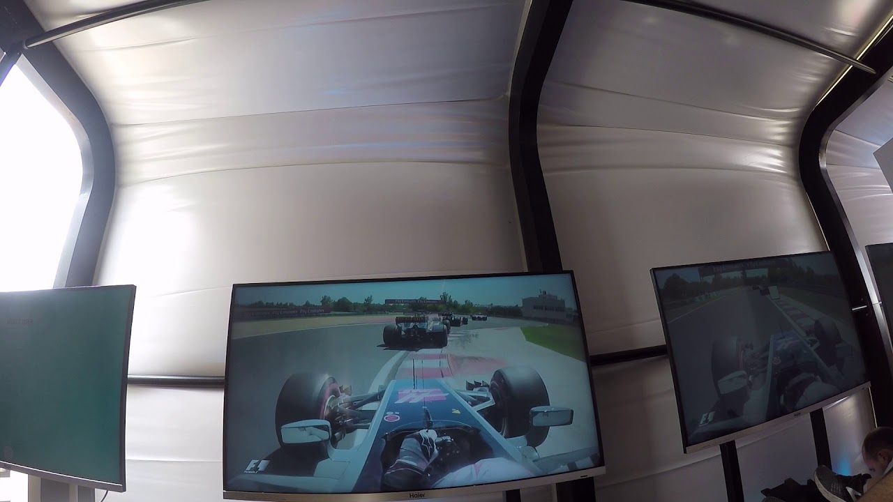 F1 Driver Fitness Experience. The Reflex Test. - YouTube