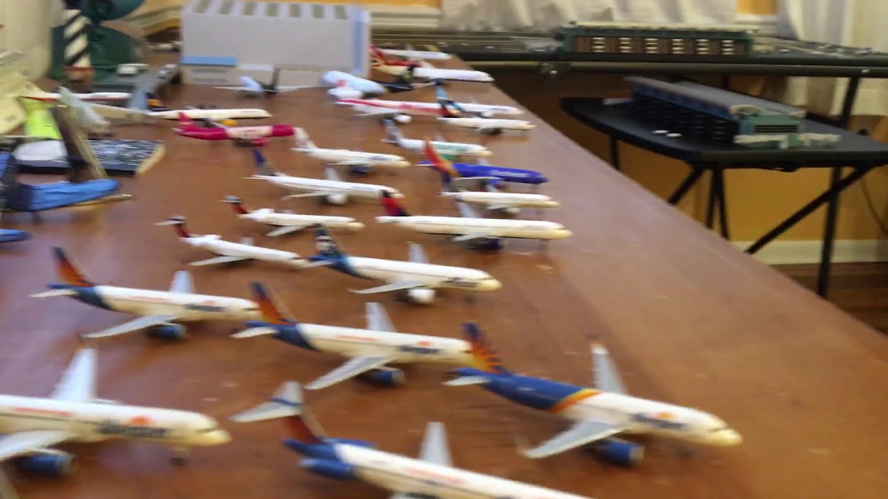 1:400 scale model plane collection (28 models) - YouTube